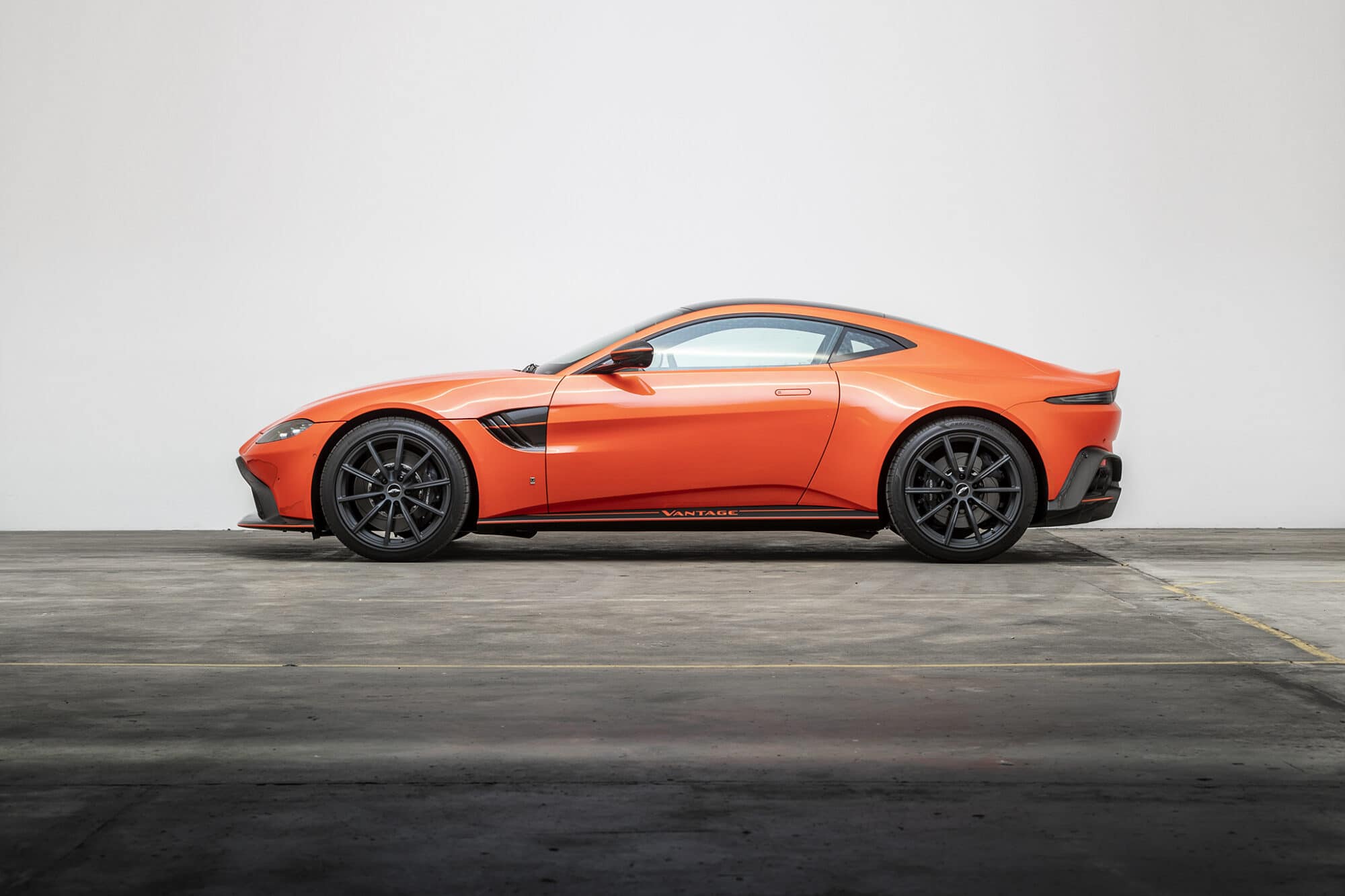 Aston Martin Vantage Q - PMG Sales